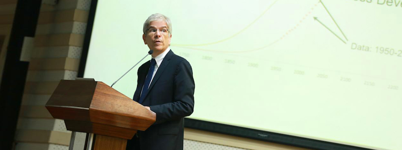NYU Shanghai Congratulates Paul Romer on Winning the 2018 Nobel Prize ...
